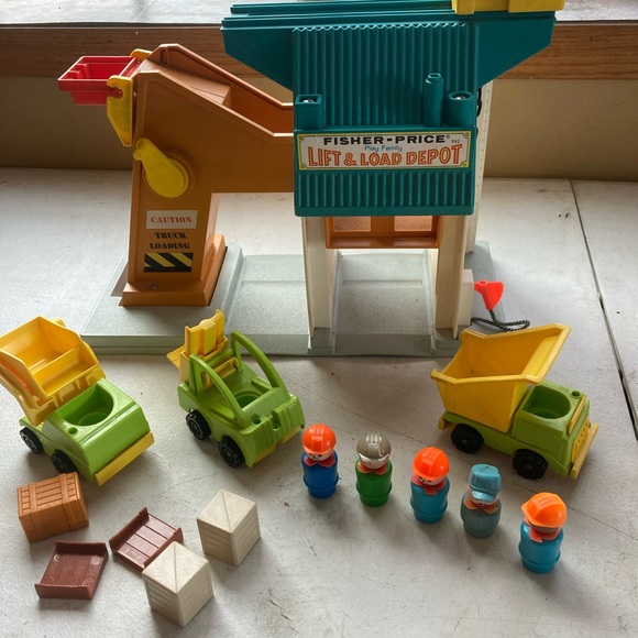 Fisher-Price | Toys | Vintage 976 Fisher Price Little People Lift And ...